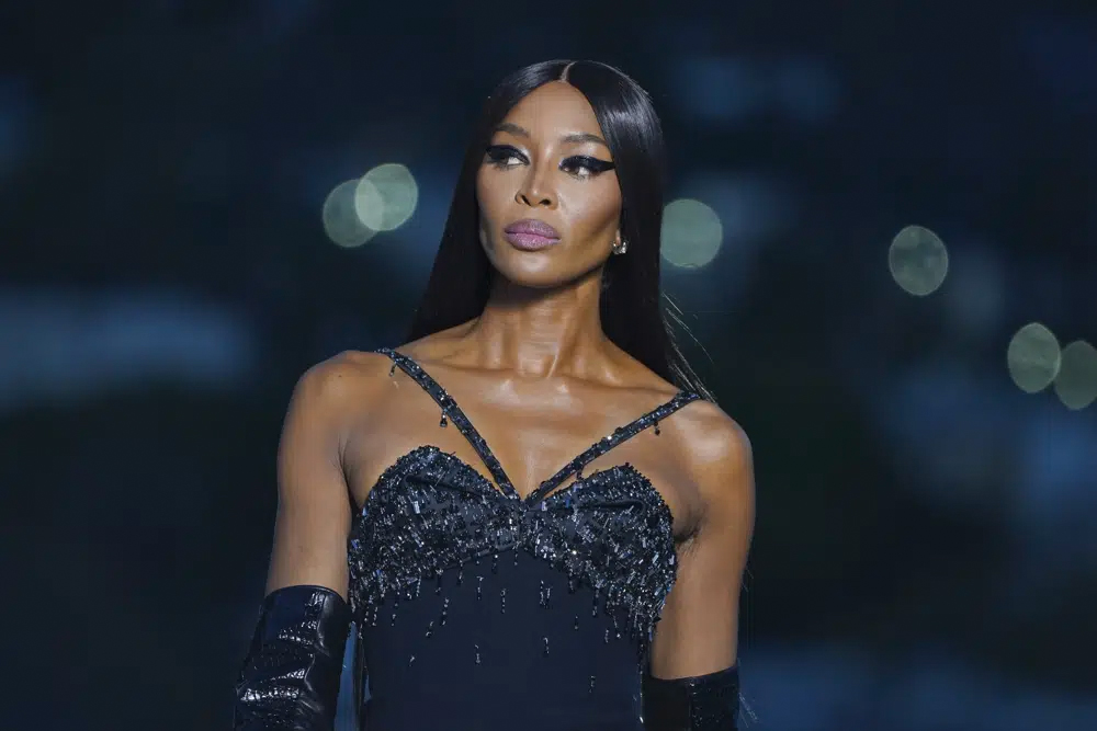 Versace Reaches for the Stars With Glittery Hollywood Show | About Her