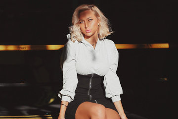 Roz Saudi Model | About Her