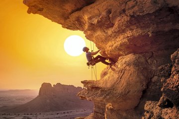 A Guide to Exploring Saudi Arabia’s Heet Cave | About Her