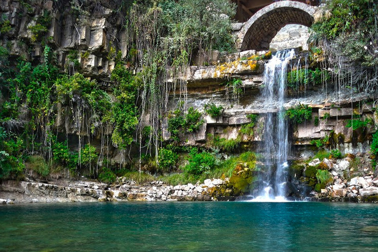 A Look at 4 Stunning Waterfalls in the Middle East | About Her