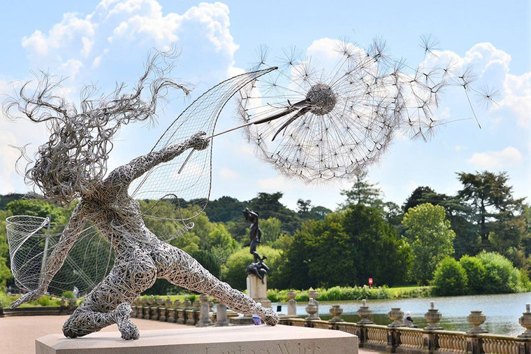 10 Gravity-Defying Sculptures That Will Stun And Puzzle You All At The ...
