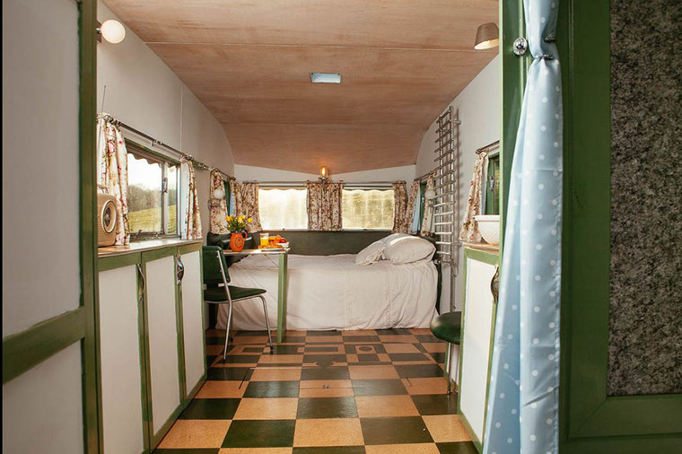 Check out the Amazing Transformation of an Old Caravan into a Holiday ...