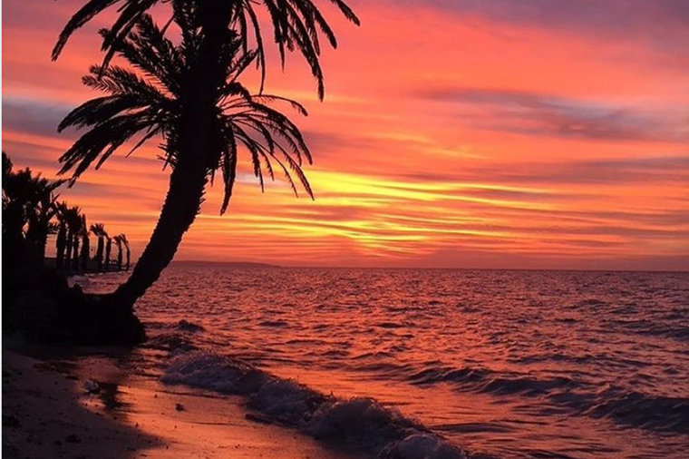 9 Scenic Spots To Catch A Magical Sunset In Saudi Arabia | About Her