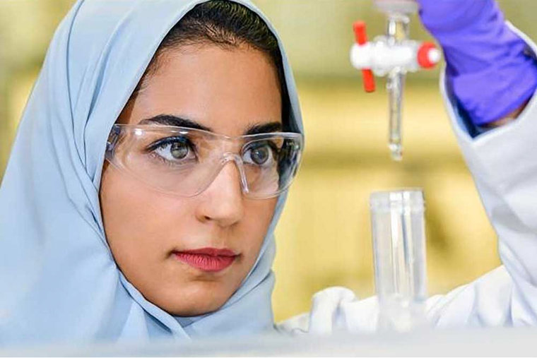 15 Remarkable Arab Female Scientists To Know | About Her