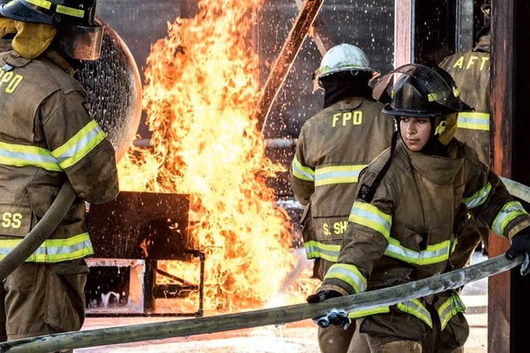 10 Saudi Female Scientists Working At Aramco | About Her