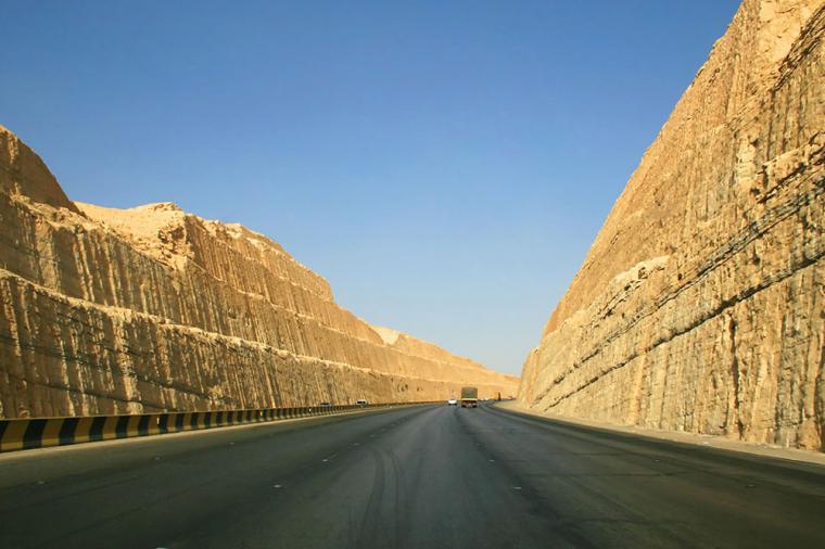 5 Scenic GCC Road Trips to Take in 2017 | About Her