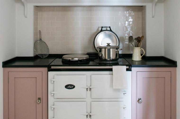 Enter The World of Traditional English Kitchens | About Her